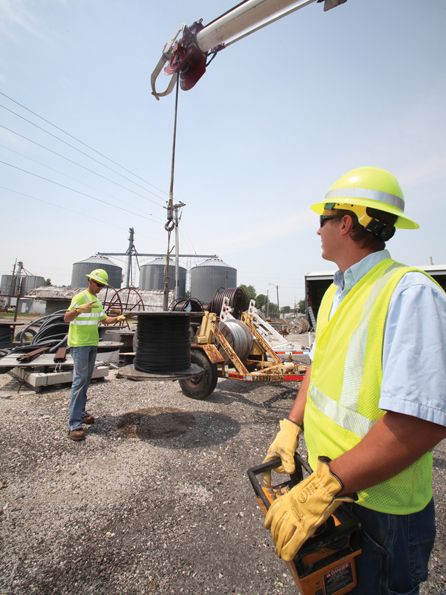 Take a Look Inside a Lineman’s Bucket Truck | T&D World