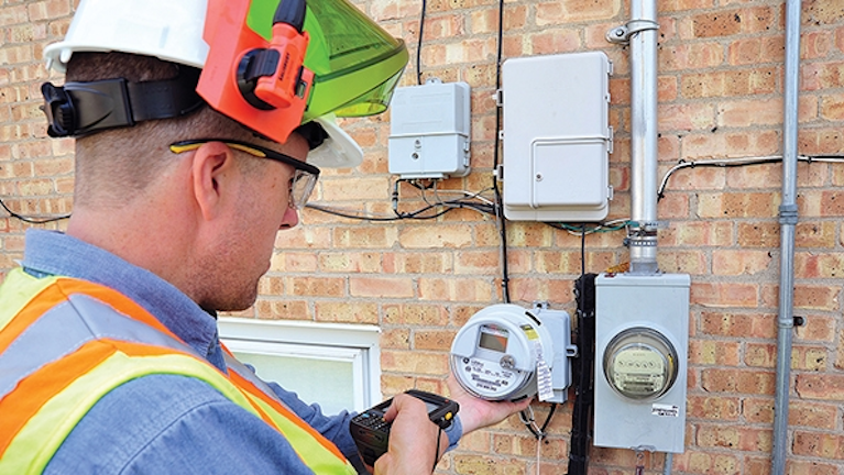 ComEd’s Field Workforce Modernizes the Grid | T&D World