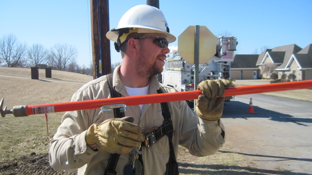 Hot Sticking Is a Lineman’s Way of Life | T&D World