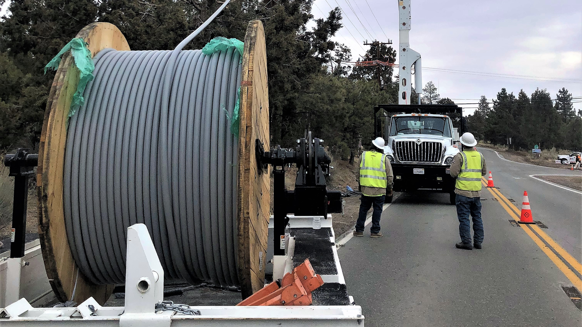 Wildfire Protection: Utility Installs Fire-Resistant Cable Across ...