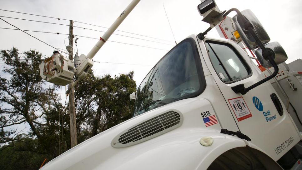 In Pictures: Gulf Power, FPL Crews Restore Power After Sally Sweeps ...