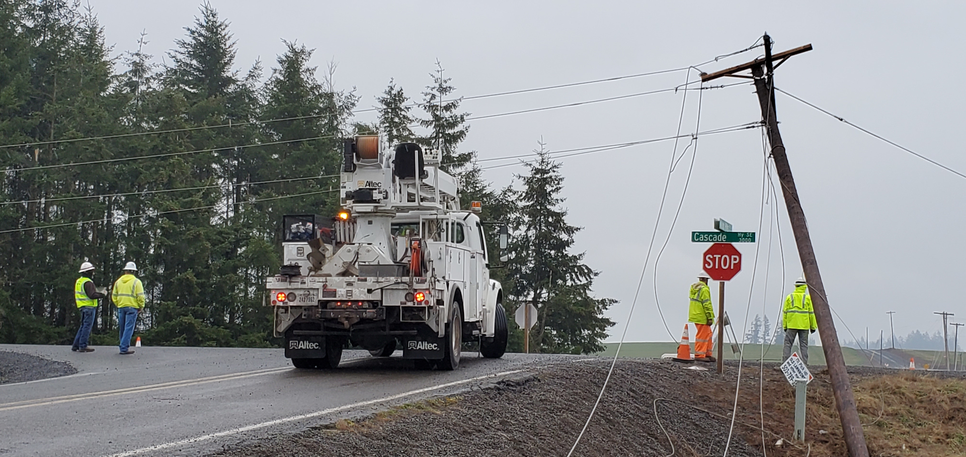 Oregon Outages: Linemen Respond to Historic Ice Storm | T&D World