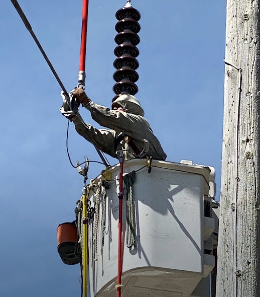 Contractor Trains Crews on Live-Line Work Methods | T&D World