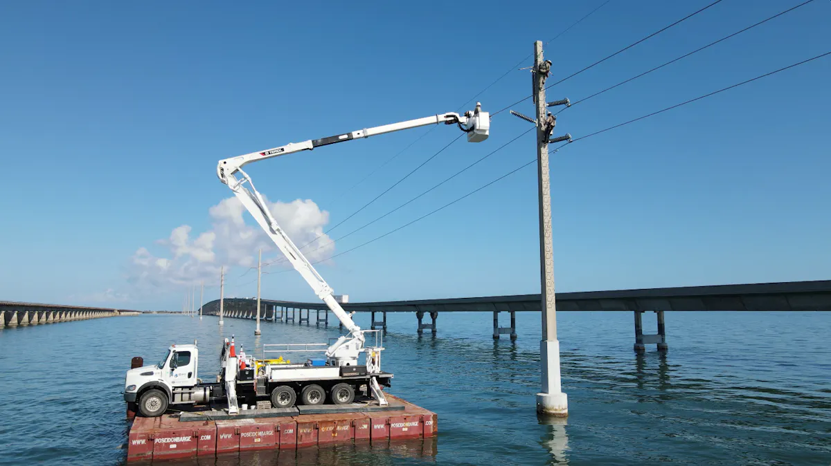 Barehand Work in the Tropics | T&D World