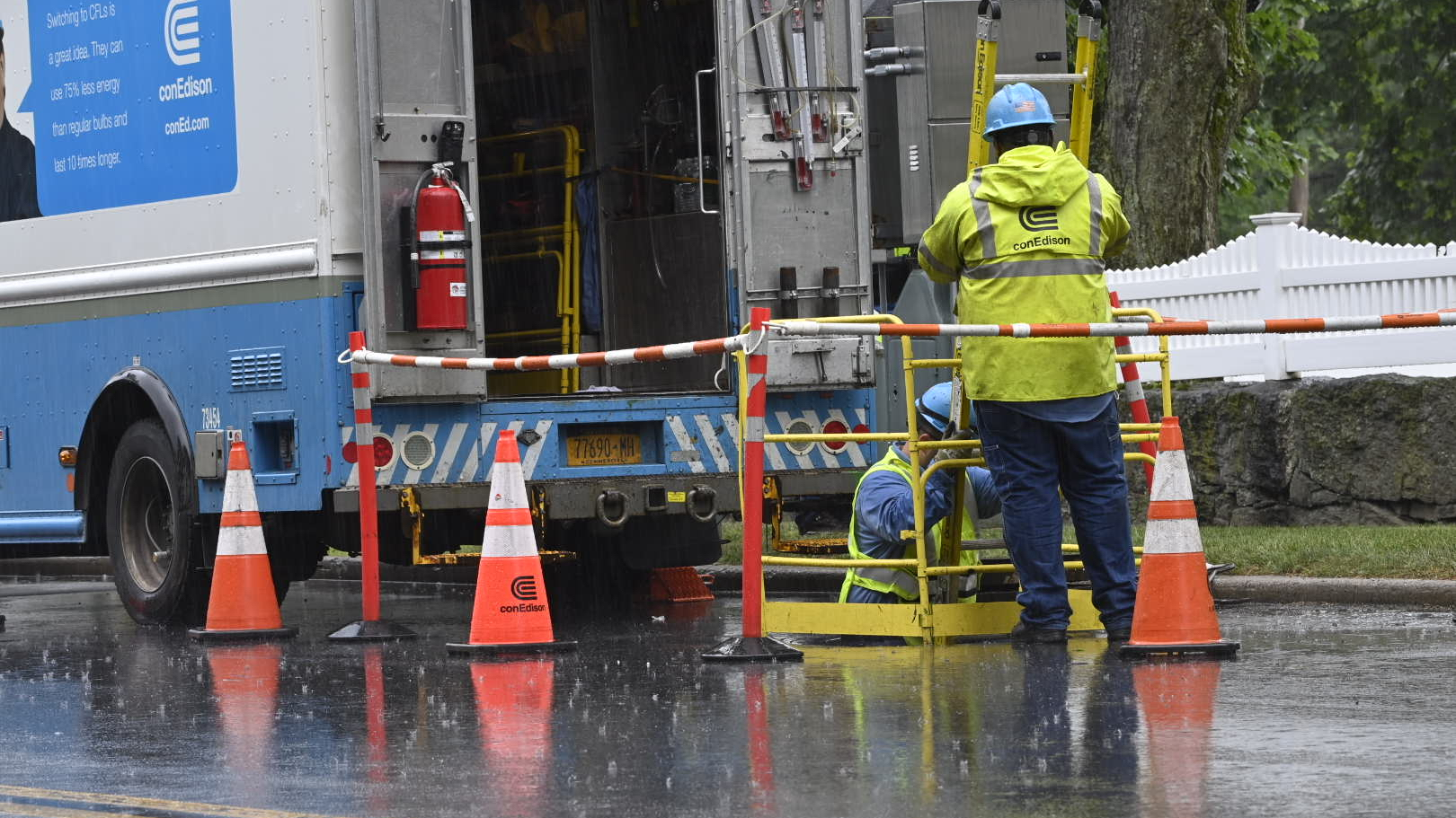 Con Edison Crews Work Through The Night To Continue Storm Restoration ...