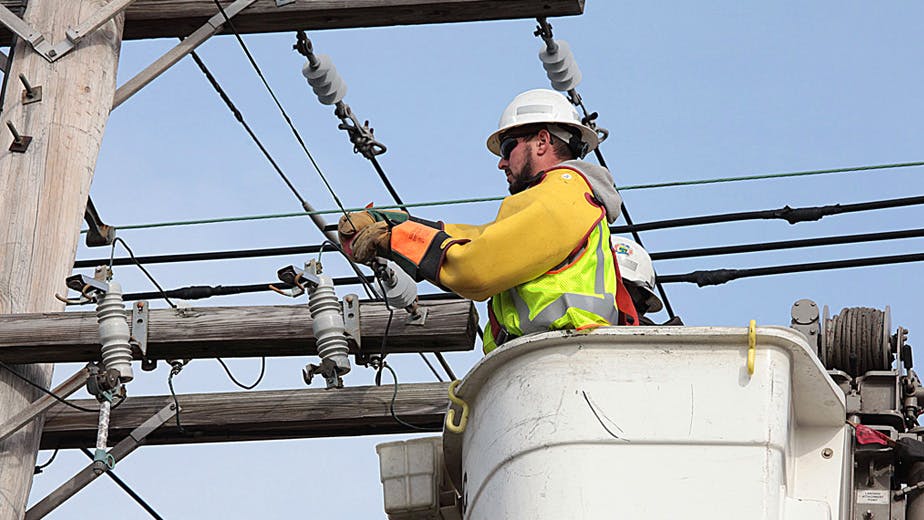 FirstEnergy Crews from 18 States Continue Power Restoration Efforts in ...