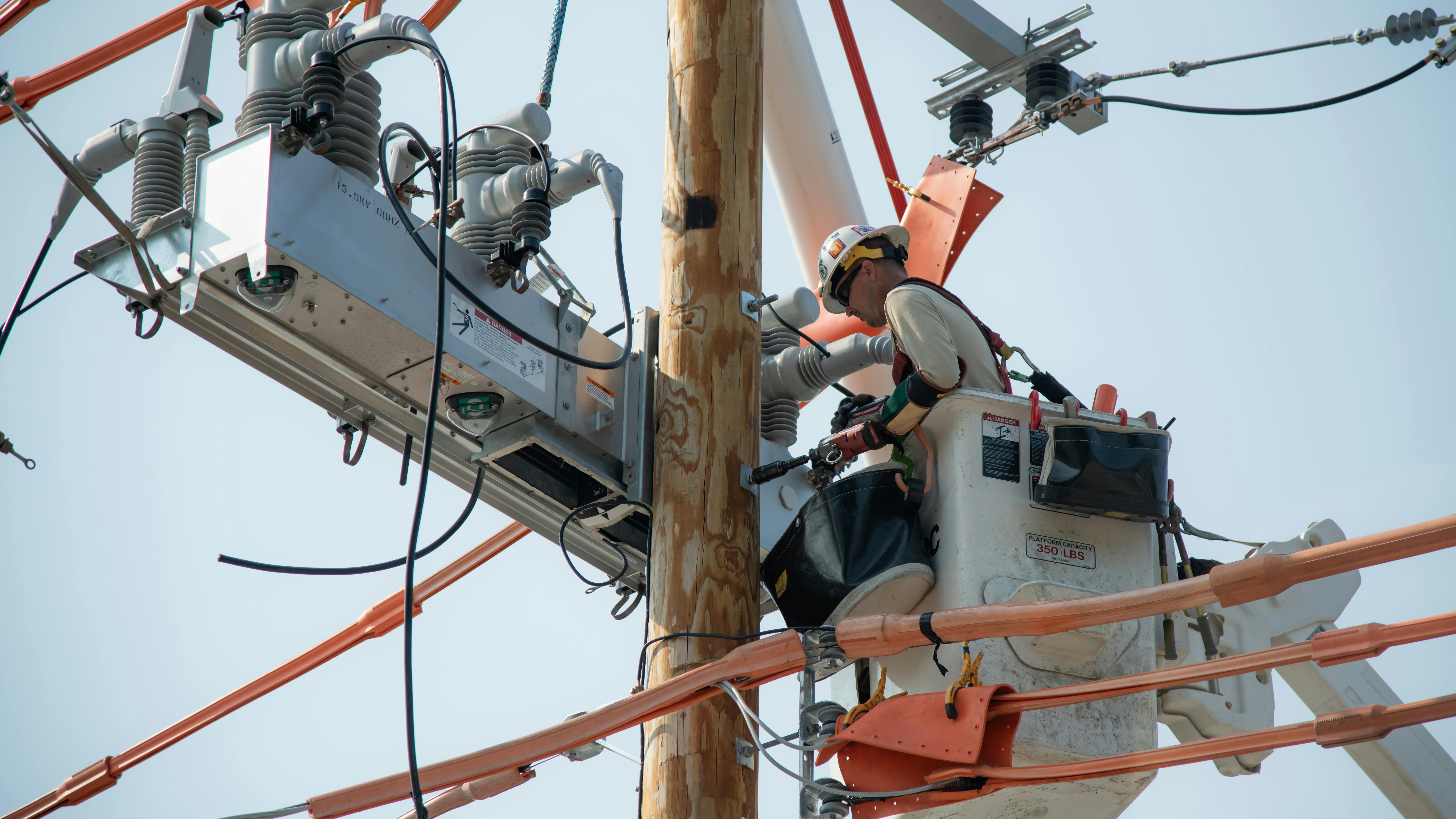 Smart Switches Help Ameren Missouri Reduce Power Outages During Severe ...