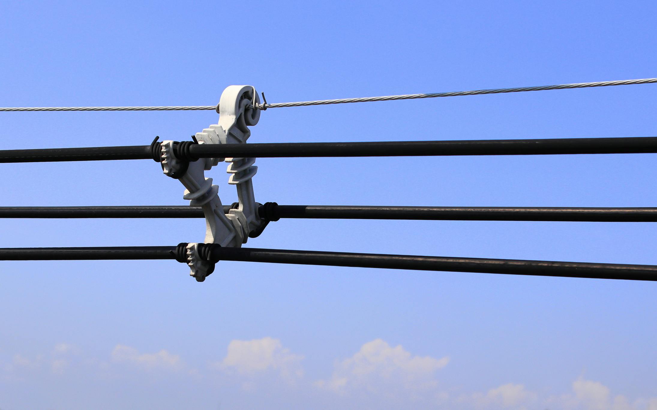 Hendrix Aerial Spacer Cable – Solving Issues with Voltage Drop | T&D World